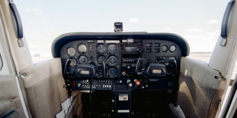 Your Complete Guide to Types of Transponders in Aviation